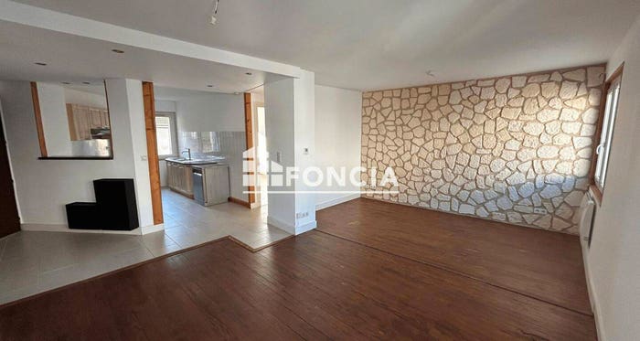 Appartement 3 pièces à Centre Ville, Valserhône, à louer