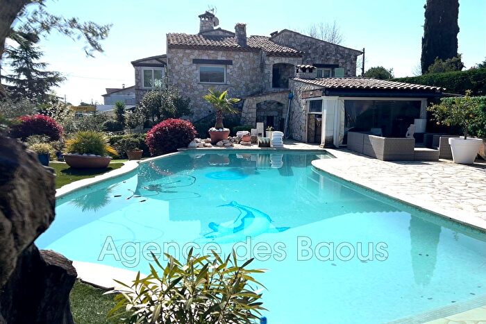 Maison à vendre - La Gaude - 7 pièces - 6 chambres