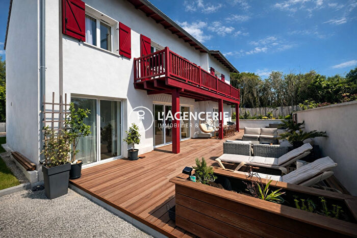Maison à vendre - Biarritz - 8 pièces - 5 chambres