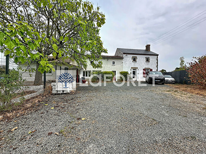 Le Breuil-sous-Argenton : Maison 10 pièces à vendre