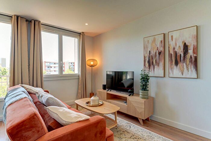 Les États-Unis, Lyon 8ème arrondissement : Appartement 5 pièces à louer
