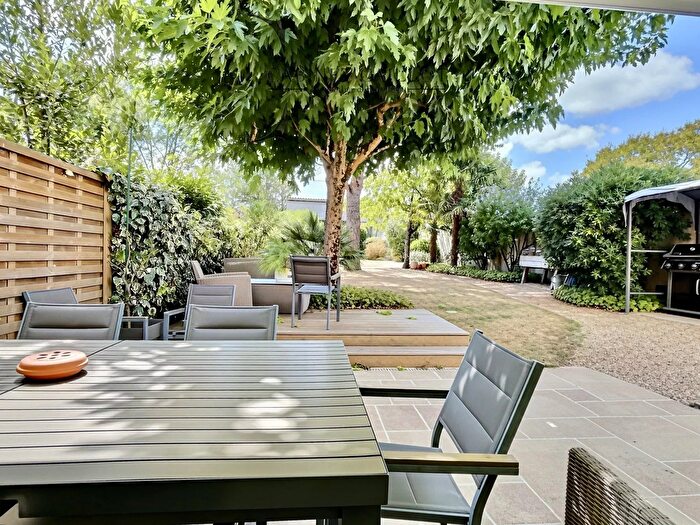Saintes, Centre-ville : Maison 9 pièces à vendre