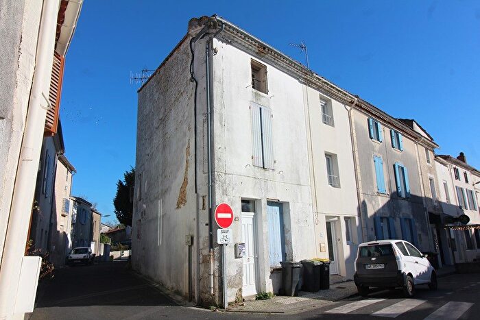 Maison à vendre - Saujon - 7 pièces - 4 chambres