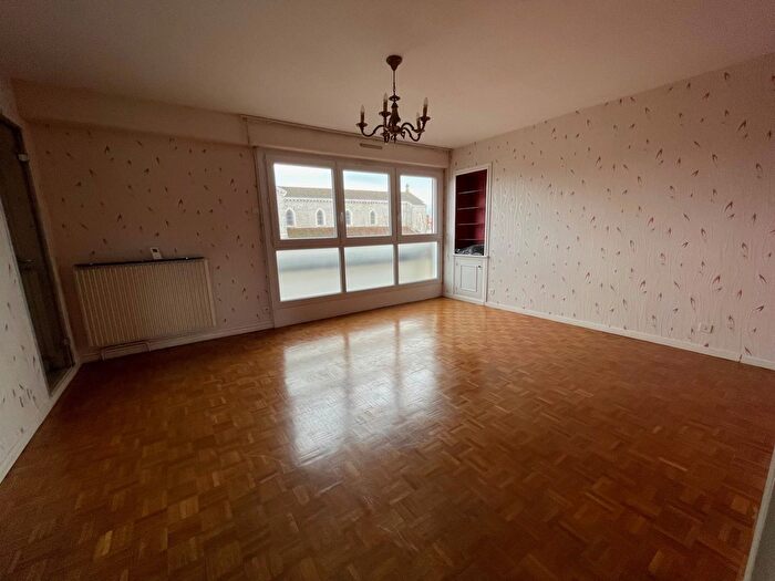 Montceau-les-Mines, Centre-ville - Appartement 4 pièces à louer