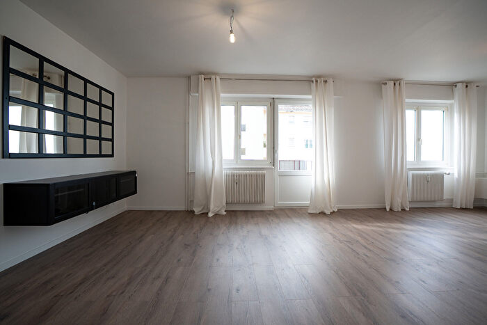 Appartement à louer - Riedisheim, Centre-ville - 3 pièces - 2 chambres