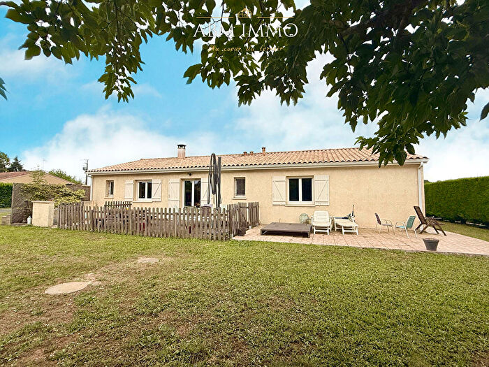 Maison à vendre - Queyssac - 6 pièces - 5 chambres