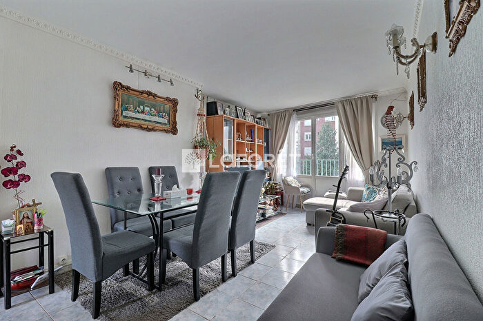 Saint-Ouen, Centre-ville : Appartement 4 pièces à vendre