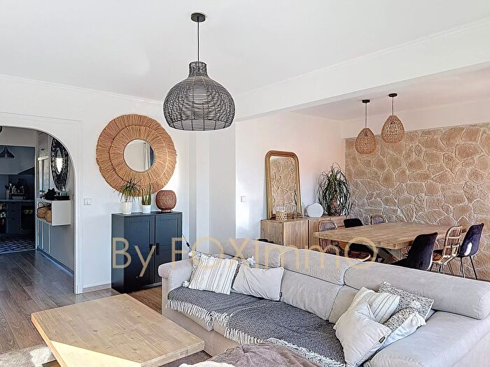 Appartement à vendre - Cagnes-sur-Mer, Le Val Fleuri - 3 pièces - 2 chambres