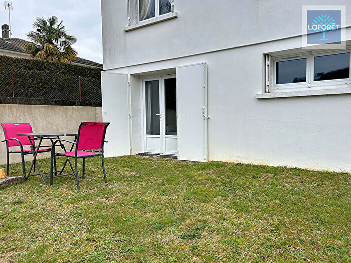 Maison 8 pièces à vendre à Jonzac