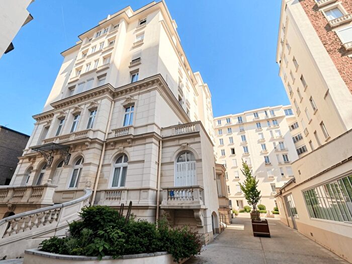 Appartement 2 pièces à Vincennes, Centre Sud, à vendre