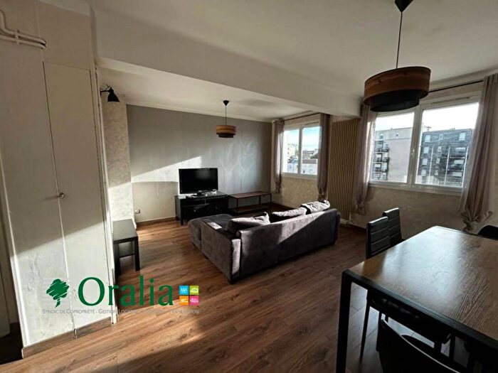 Appartement à louer - Castelnau, Dijon - 3 pièces - 2 chambres