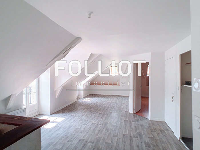 Appartement à louer - Villedieu-les-Poêles - 3 pièces - 2 chambres