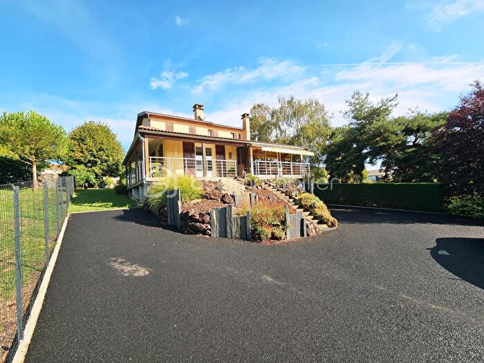Champeix : Maison 7 pièces à vendre