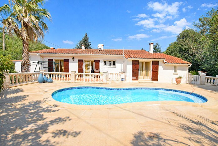 Maison à vendre - Reynès - 6 pièces - 4 chambres