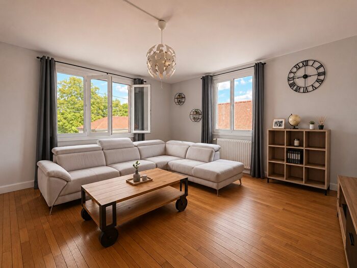 Appartement 5 pièces à vendre - Saint-Étienne-du-Vauvray