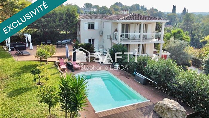 Maison à vendre - Mougins, Font Neuve, Saint-Basile, Fontmerle, Nartassière - 5 pièces - 3 chambres