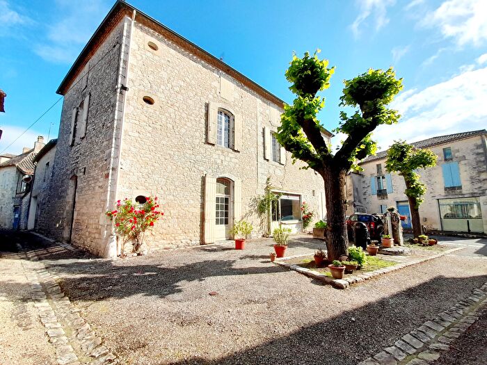 Maison à vendre - Issigeac - 8 pièces - 3 chambres