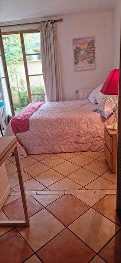 Maison à louer - Le Mesnil-le-Roi - 1 pièce - 1 chambre