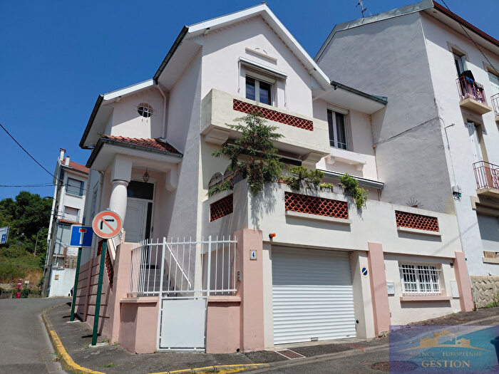 Lourdes, Centre-ville, Place Peyramale, Gare : Maison 5 pièces à vendre