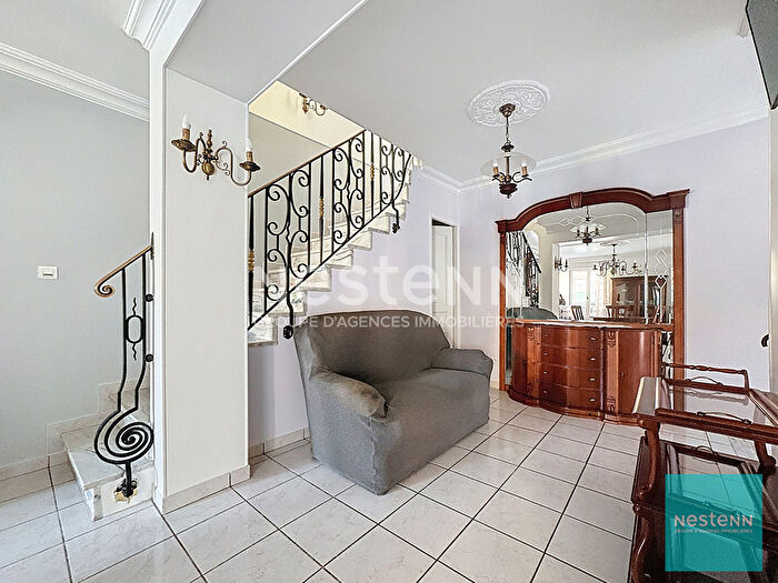 Maison à louer - Montereau-Fault-Yonne, Ville haute - 3 pièces - 2 chambres