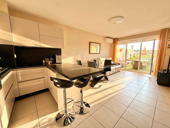 Appartement 3 pièces à vendre à Saint-Cyprien, Village, Zone d'Activité