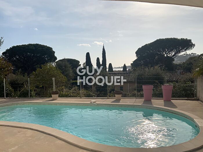 Maison à vendre - Sainte-Maxime, Saquèdes, Quilladou, Garonnette, Golfe - 5 pièces - 4 chambres