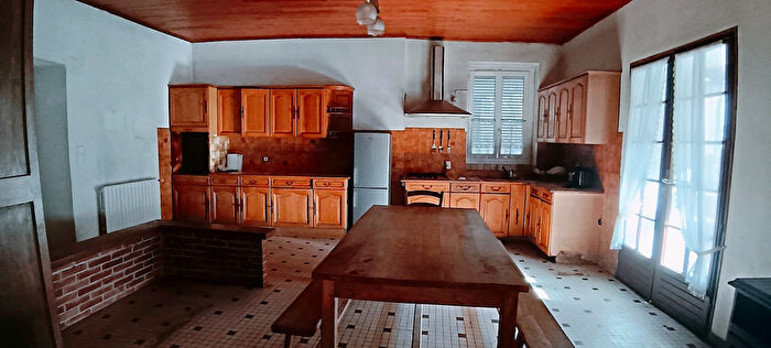 Maison à vendre - Preignac - 7 pièces - 5 chambres