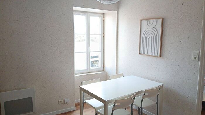 Appartement à louer - Saint Ausone-Saint Martin-Saint Gelais, Angoulême - 2 pièces - 1 chambre
