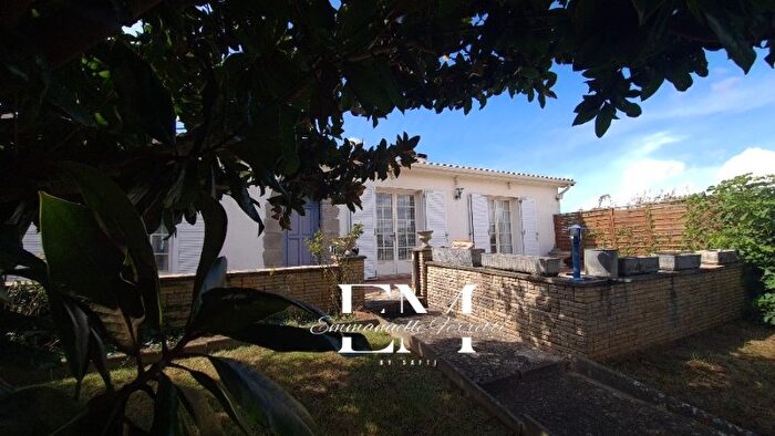 Maisons à vendre et appartements à louer - 1