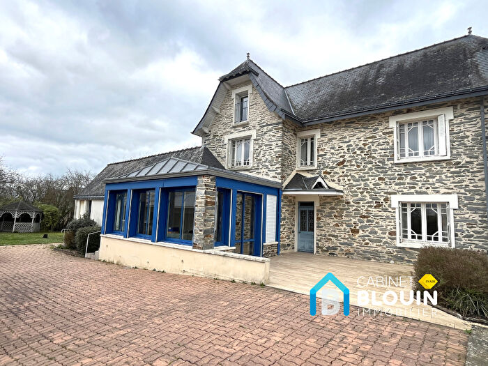 Maison à vendre - Saffré - 9 pièces - 6 chambres