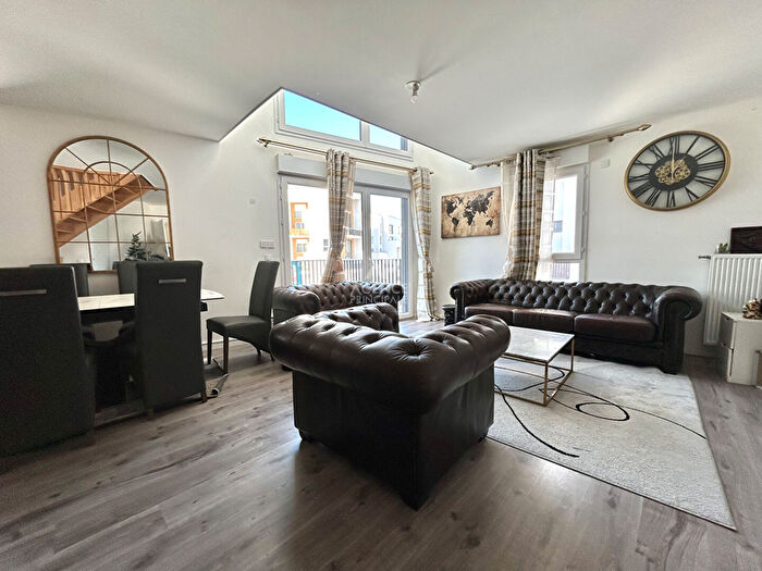 Appartement à vendre - Poissy, La Coudraie - 4 pièces - 3 chambres