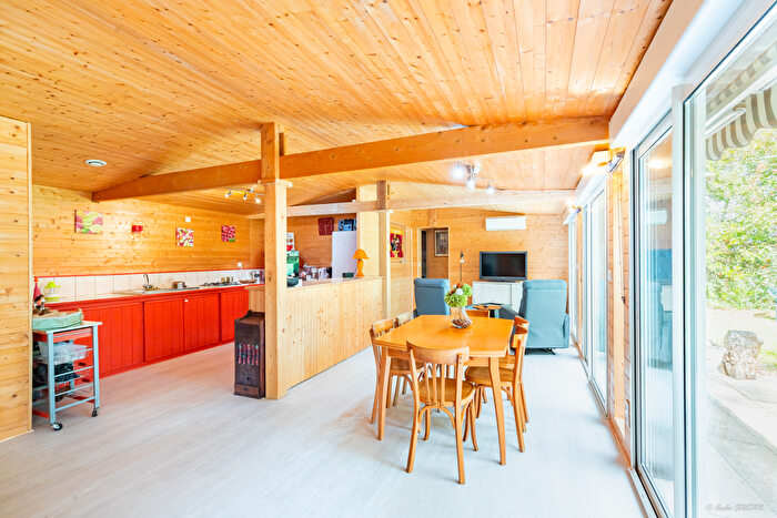 Maison à vendre - Castelnau-Picampeau - 4 pièces - 3 chambres