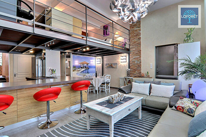 Appartement à vendre - Vallauris, Centre-ville - 3 pièces - 2 chambres