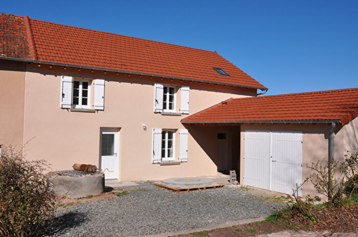 Maison 4 pièces à Châtelus, à louer