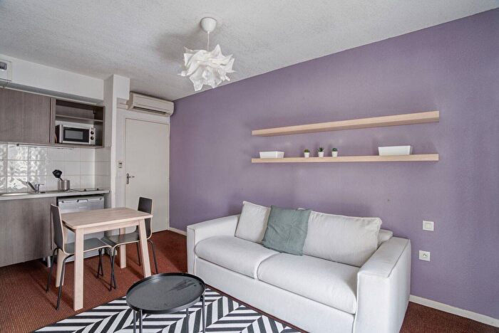 Appartement à louer - Trois Quartiers-Centre Ville, Poitiers - 1 pièce