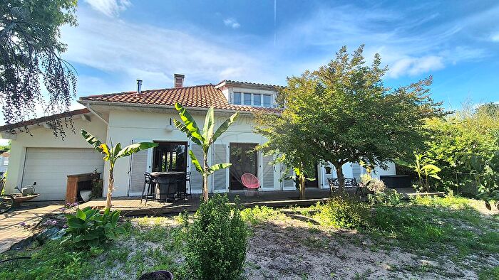 Maison à vendre - Saint-Jean-dIllac - 7 pièces - 5 chambres