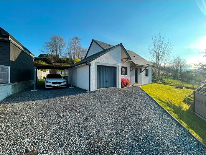 Maison 5 pièces à Julos, à vendre