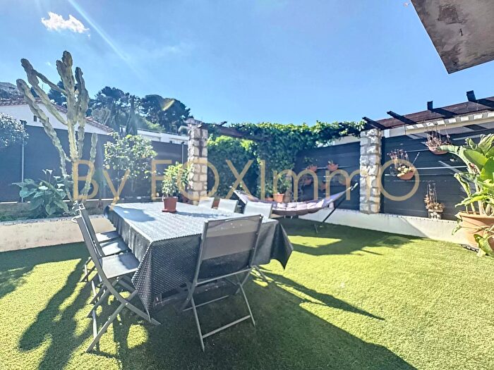 Appartement à vendre - Saint-Laurent-du-Var - 5 pièces - 4 chambres