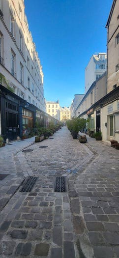 Porte Saint Denis-Paradis, Paris 10ème arrondissement - Appartement 5 pièces à louer