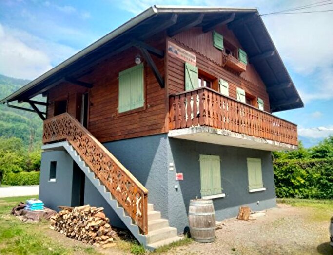 Maison à vendre - La Rivière-Enverse - 8 pièces - 4 chambres