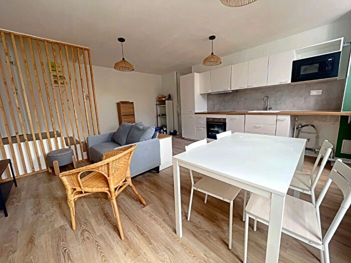 Appartement à louer - Saint-Étienne, Jacquard, Préfecture - 3 pièces - 2 chambres