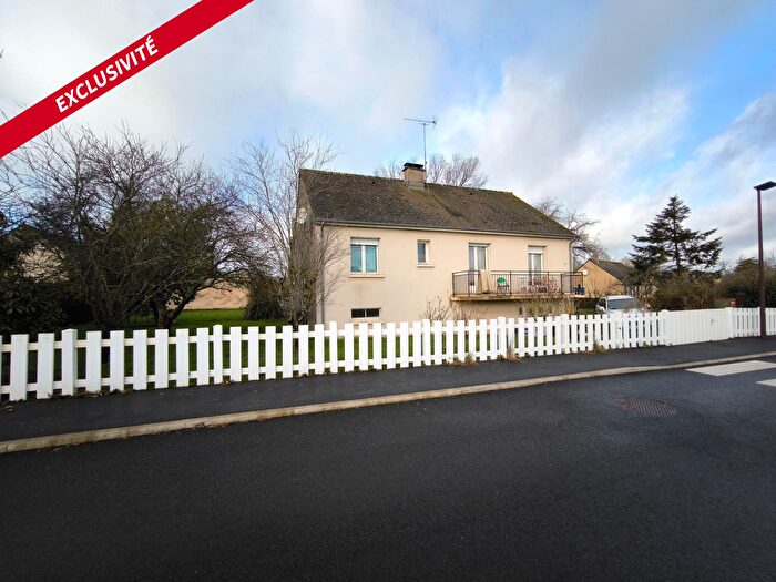 Maison à vendre - Pouancé - 5 pièces - 3 chambres