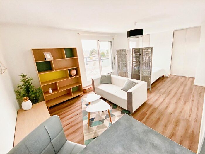 Appartement à louer - Tours, Saint-Symphorien - 1 pièce