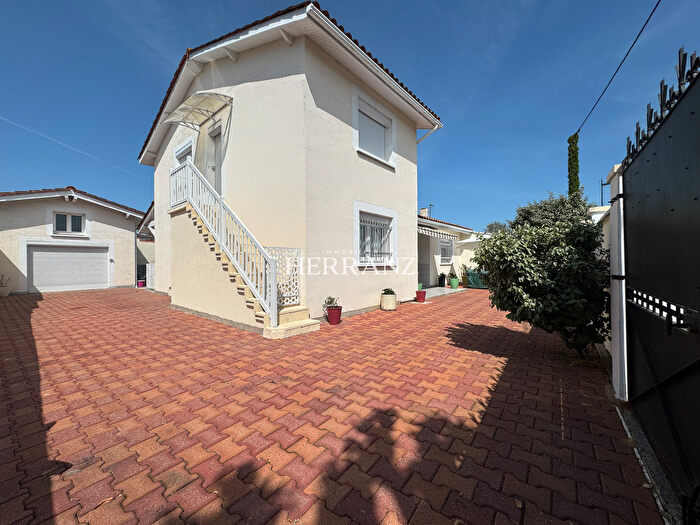 Maison à vendre - Bègles, Mairie, Bourg - 5 pièces - 3 chambres