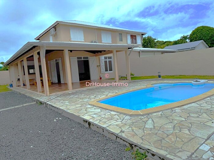 Maison 5 pièces à Saint-François, à vendre