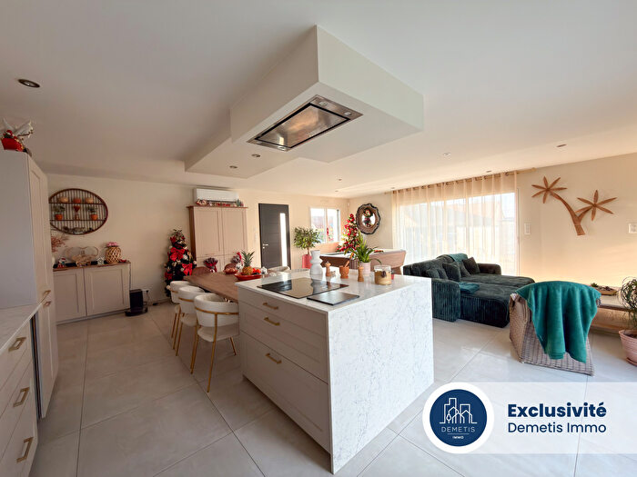 Maison à vendre - La Guierche - 7 pièces - 4 chambres