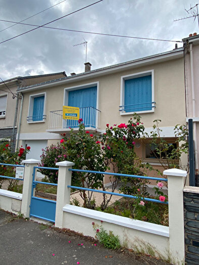 Maison à louer - Angers, Roseraie - 6 pièces - 3 chambres