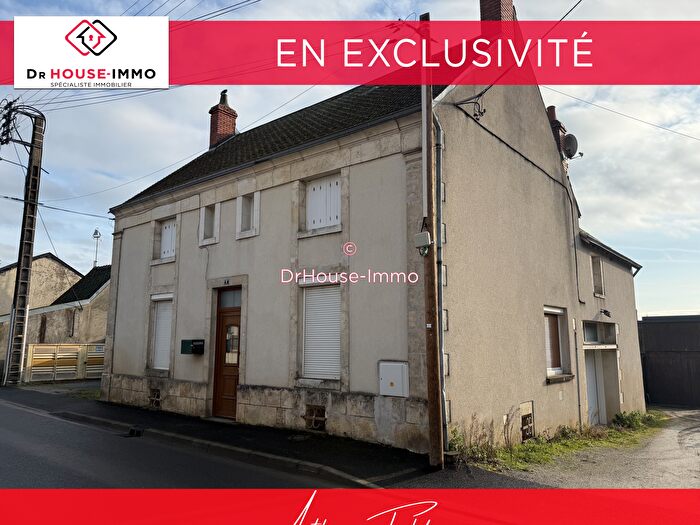 Maison 5 pièces à Issoudun, Chinault, Château de Frapesle, Bois d'Artry, Tourailles, à vendre