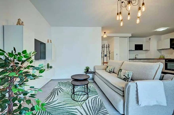 Appartement 4 pièces à Encagnane, Aix-en-Provence, à louer