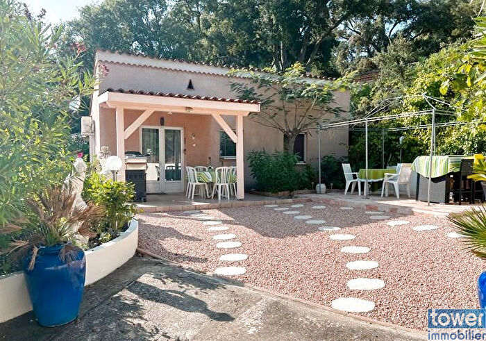 Maison à vendre - Le Muy - 3 pièces - 2 chambres